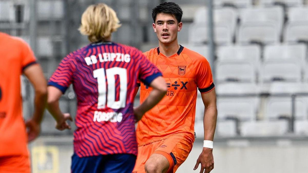 Elkan Baggott Ceritakan Duelnya dengan Striker RB Leipzig dan Timnas ...