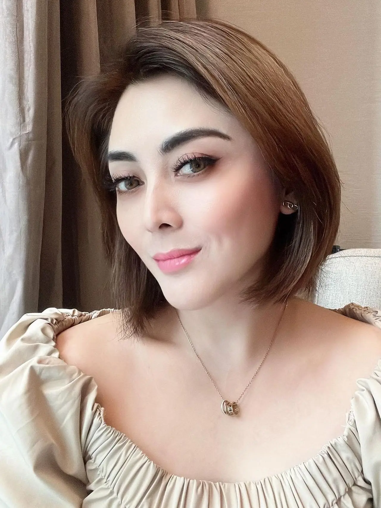 Dhena Devanka Diduga Sindir Jonathan Frizzy: Biarlah Mereka Bahagia Meski Menyakiti Hati 3 ...