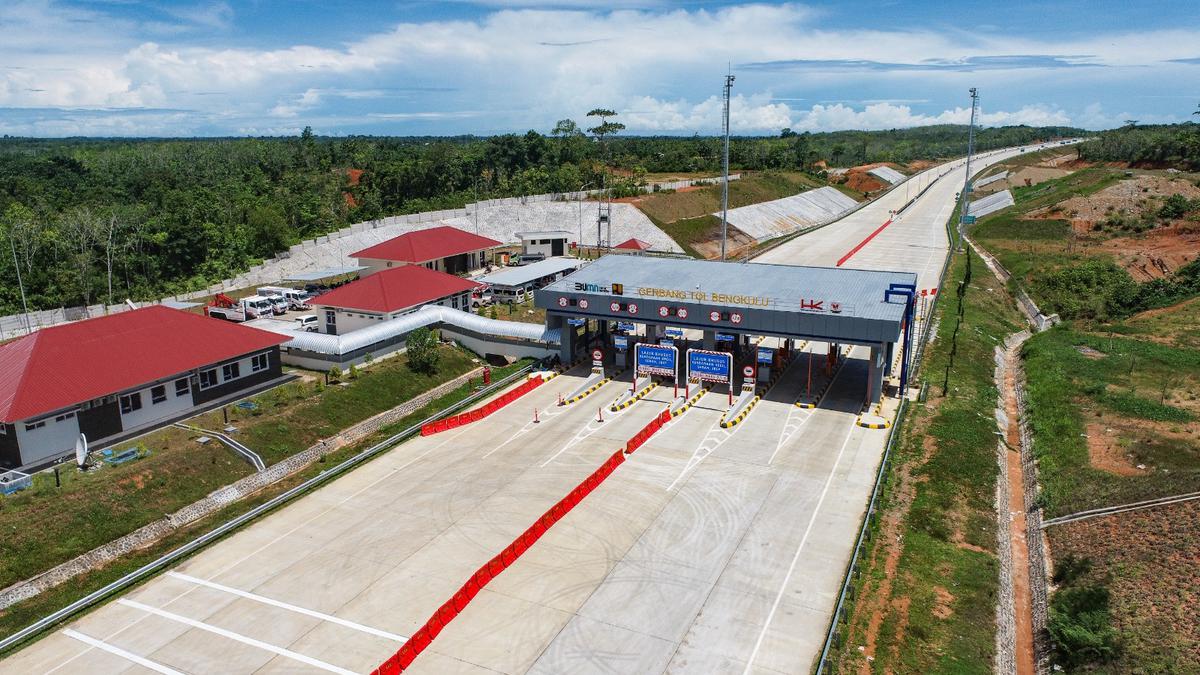 Diresmikan Jokowi, Intip Penampakan Tol Pertama di Bengkulu - Bisnis Liputan6.com
