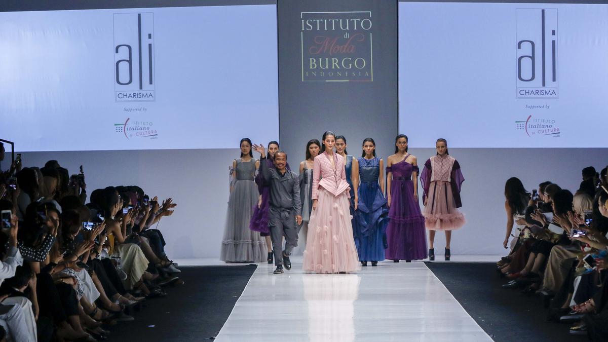 Ali Charisma Gandeng Desainer Muda di Hari Terakhir JFW 2018 - Fashion ...