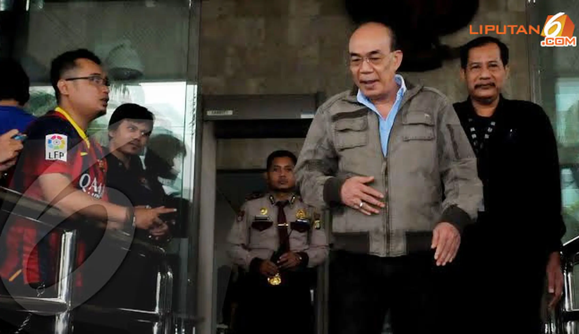 [FOTO] Juard Effendi Bungkam Usai Diperiksa KPK - Foto Liputan6.com
