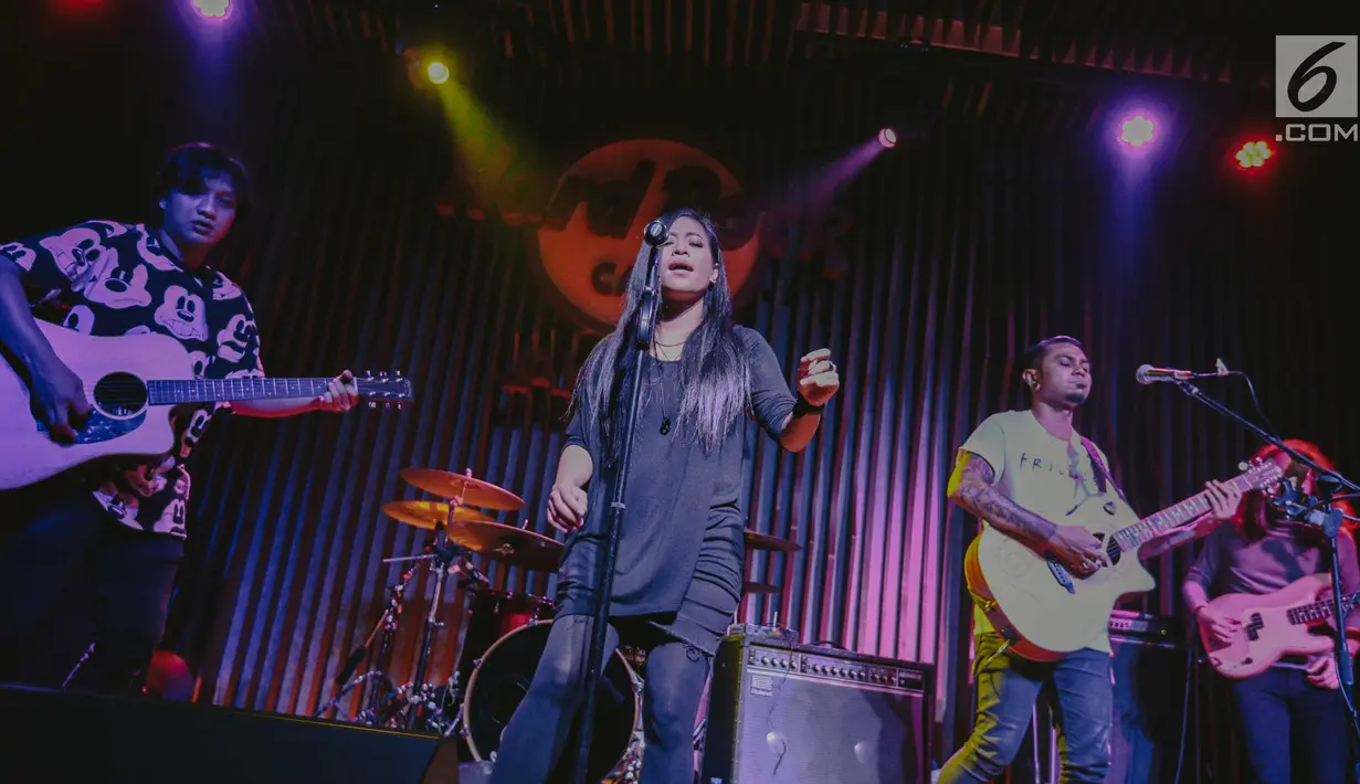 FOTO: Sejumlah Musikus Indonesia Pemanasan Jelang Konser Guns N Roses ...