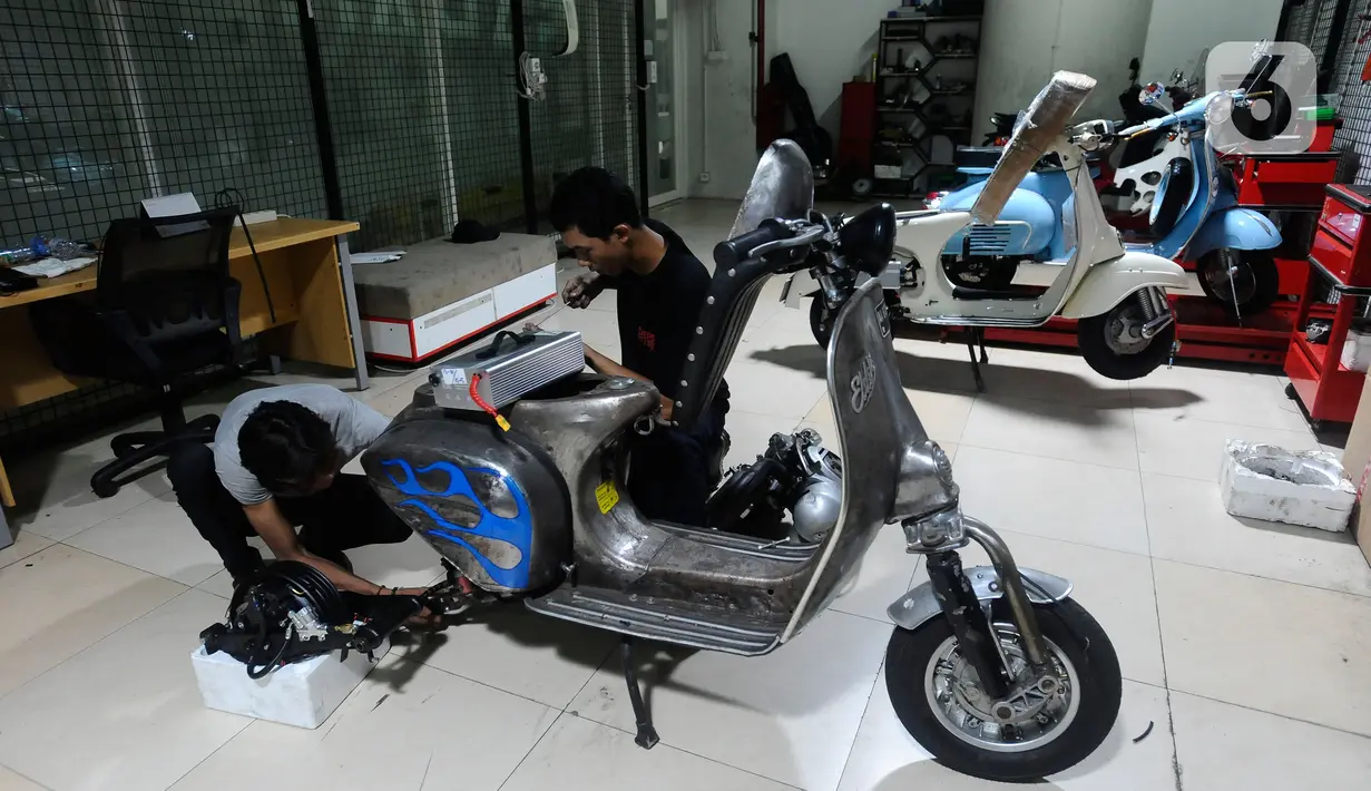 Rencana Subsidi Rp 6,5 Juta untuk Konversi Motor Listrik - Foto ...