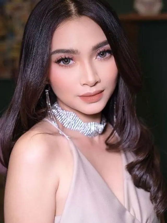 Penyanyi Vianty Arvy Berikan Tips Menentukan Pilihan di 2024: Cari Yang Paling Pas dan Nyaman ...