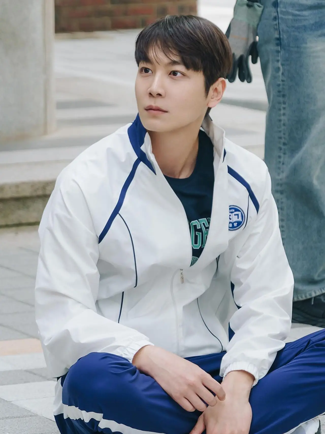 Aktor Drakor Lovely Runner Lee Cheol Woo Bantah Masuk Group Chat Kontroversial di Skandal ...