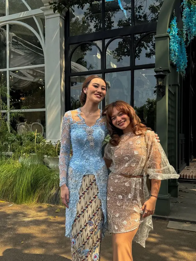 Tampil Cantik, Intip Potret Amel Carla di Acara Lamaran Thariq-Aaliyah ...