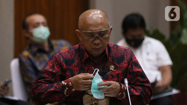 Menteri Teten Masduki Lantik 8 Pejabat Eselon I di Kementerian Koperasi dan UKM - Bisnis ...