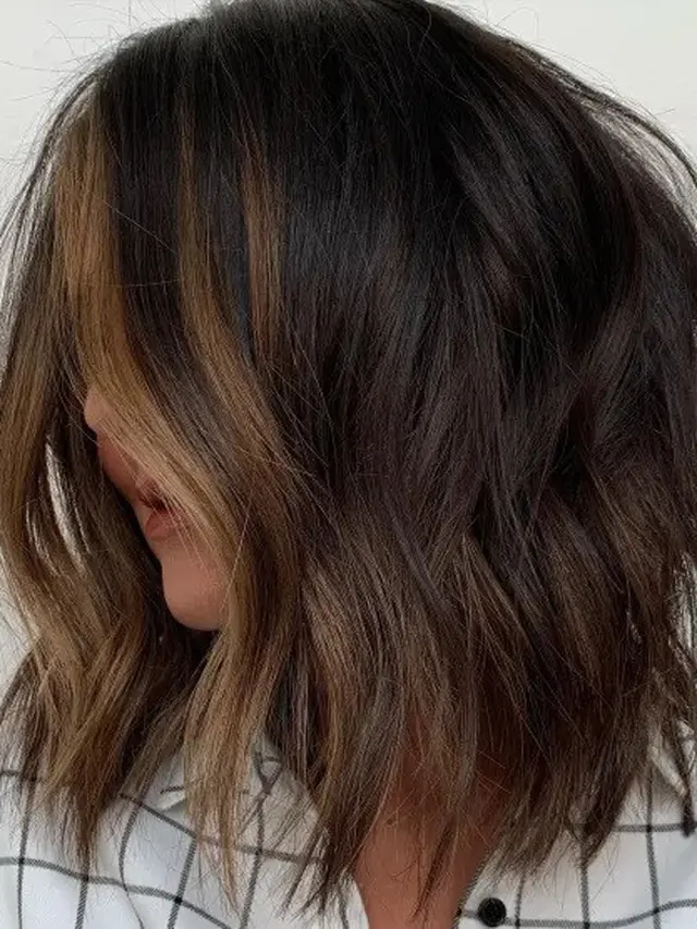 10 Kombinasi Highlight yang Bikin Rambut Hitam Kamu Makin Chic di Usia ...