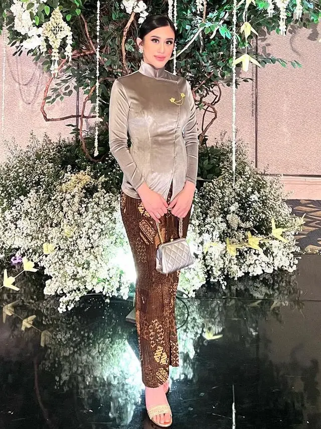 6 Potret Terkini Kusuma Puteri Cucu Mendiang Mooryati Soedibyo, Pakai ...