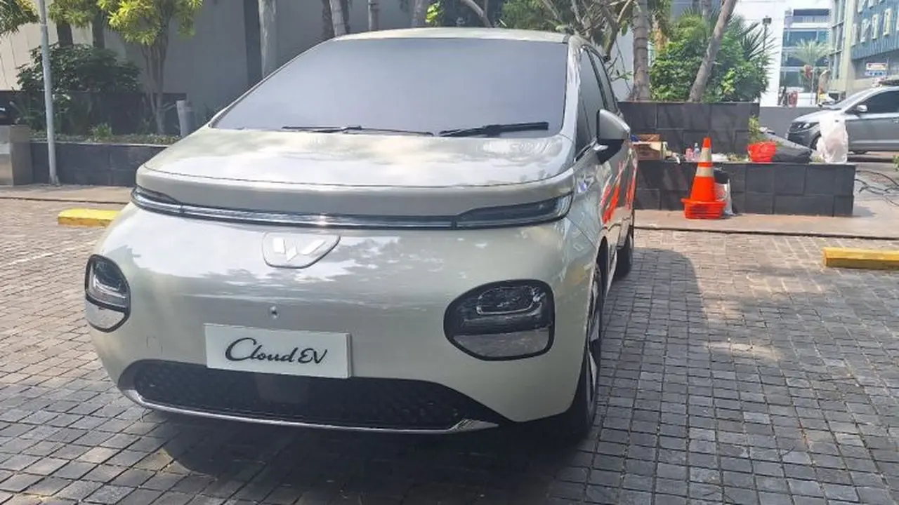 Kencan Singkat dengan Wuling Cloud EV, Mobil Listrik Minimalis Kaya ...
