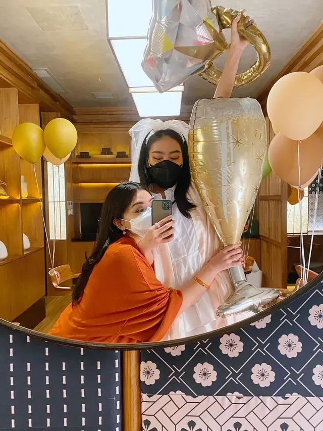 6 Momen Kejutan Bridal Shower Artis Alika Islamadina, Seru Banget - Hot ...