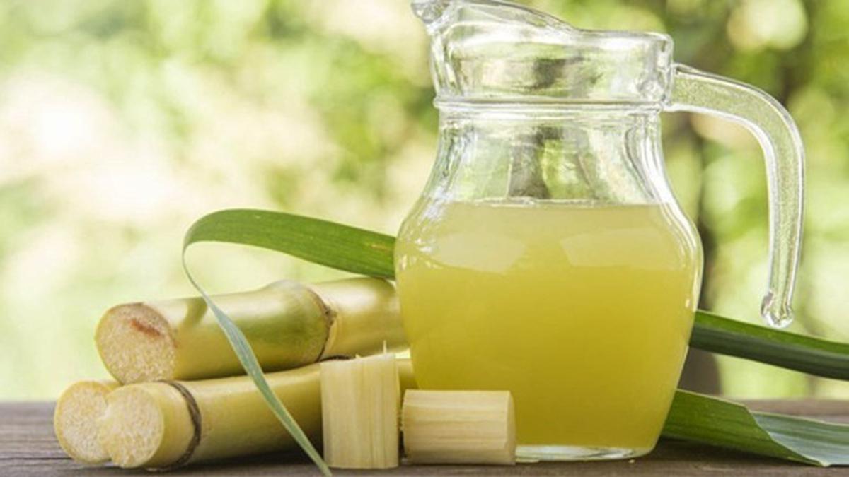 Ladies, Ini Dia Segudang Manfaat Kesehatan Minum Air Sari Tebu