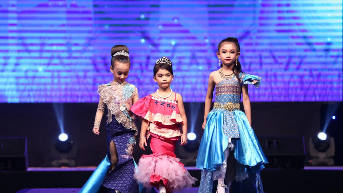 Melatih Rasa Percaya Diri Anak Lewat Beauty Pageant