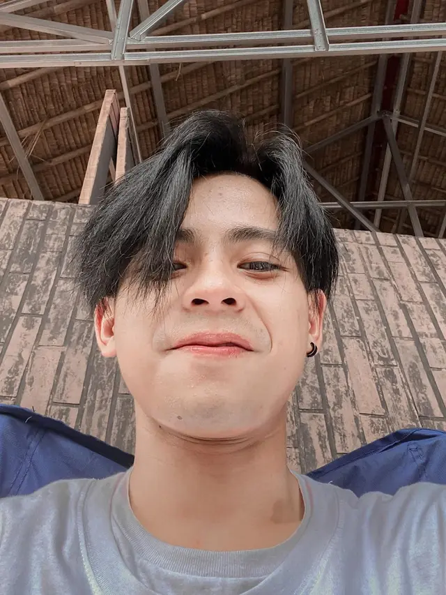 6 Potret Terbaru Arnold Leonard, Pemeran Bisma di Sinetron ‘Mermaid In ...