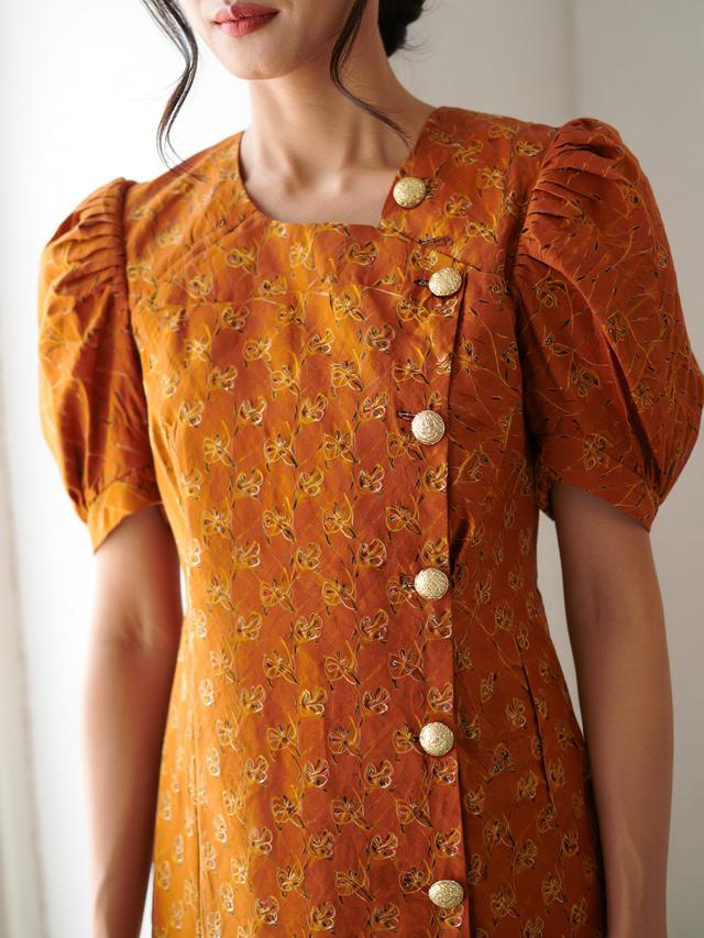 8 Batik Modern Lengan Puff Style Vintage yang Stylish, Memadukan ...