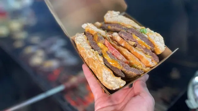 Pasar Malam Ramadhan Lakemba di Sydney Jual Murtabak hingga Burger Unta ...