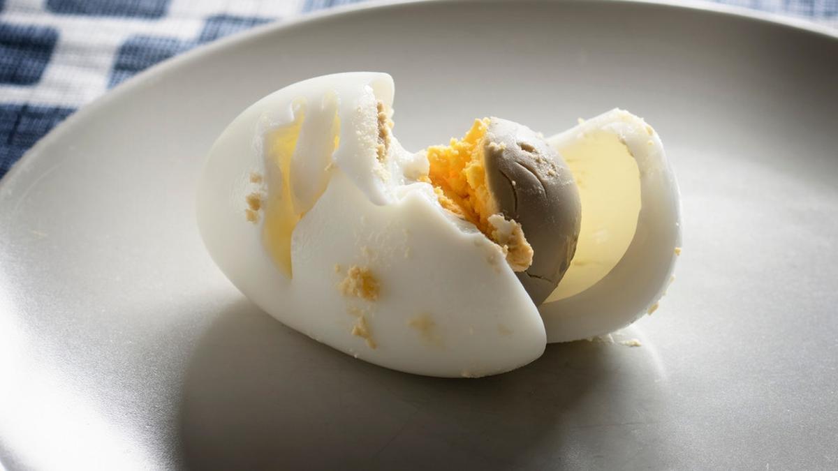Berapa Menit Telur Rebus Jadi Terlalu Matang? Apa Bahayanya?