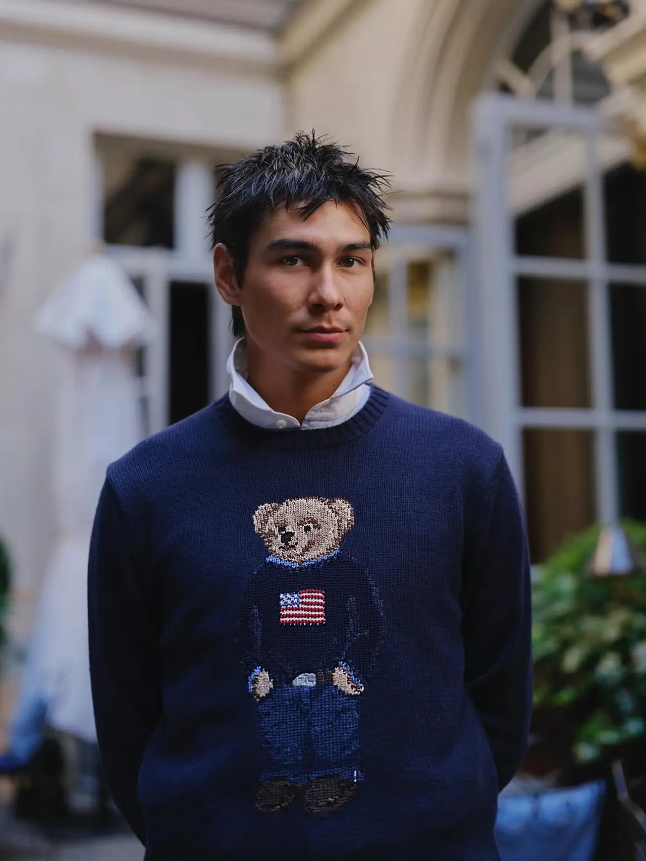 Potret Evan Mock, Model MV 'Toxic Till The End' di Lagu Rose BLACKPINK ...