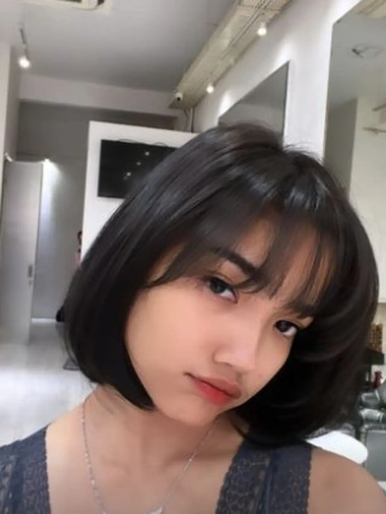 Bak Kembar, Ini 6 Potret Gaya Rambut Baru Fuji yang Disebut Mirip ...