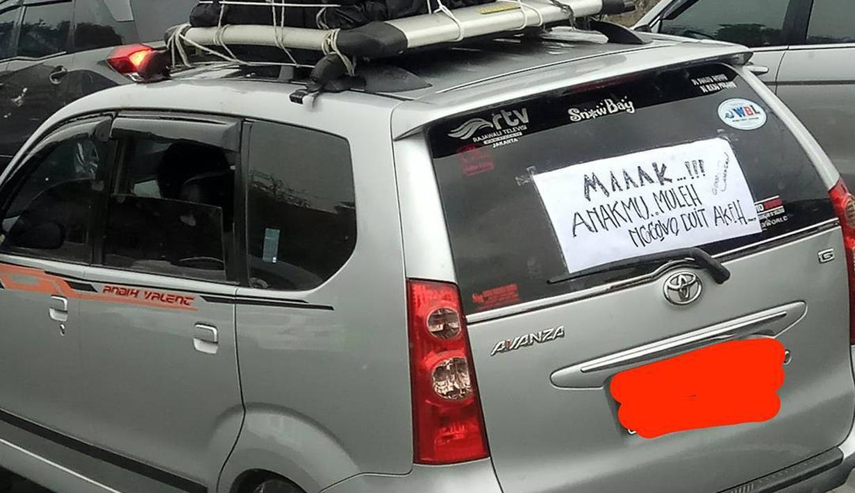 15 Meme Tulisan Curhat di Belakang Pemudik, Sukses Bikin Tertawa di ...