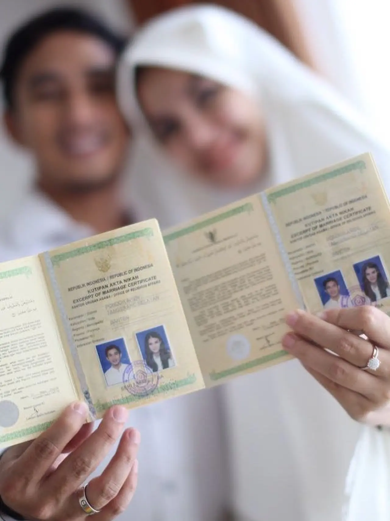 Suami Nadya Almira Nikahi Selingkuhannya? - Entertainment Fimela.com