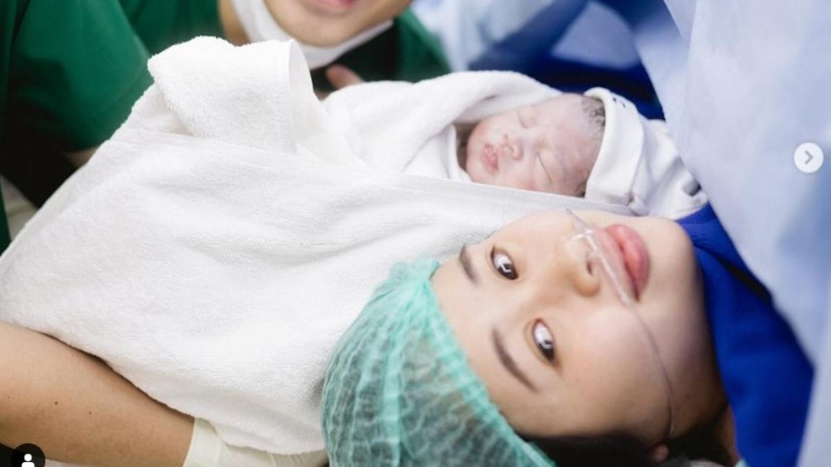 Gritte Agatha Melahirkan Anak Pertama di Hari Ibu, Nama Putrinya Jadi ...