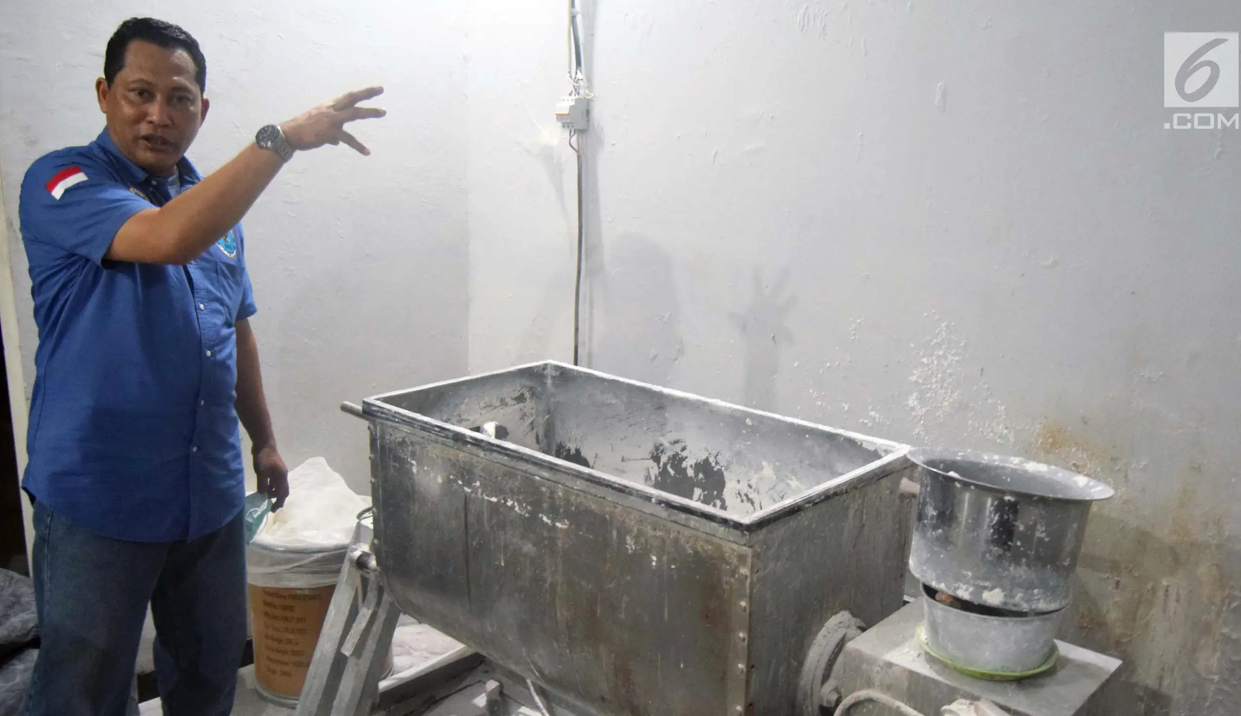 PHOTO: Kepala BNN Datangi Pabrik Pembuat 13 Juta Pil PCC di Semarang ...