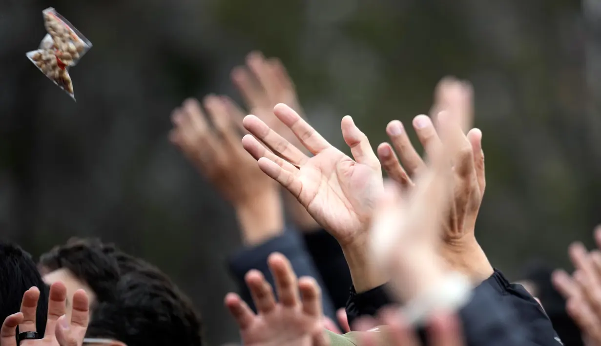 Semarak Upacara Mamemaki, Ritual Lempar Kacang Keberuntungan di Jepang ...