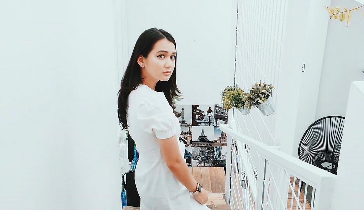 Potret Terbaru Dea Annisa, Tak Lagi Imut Tapi Makin Menawan dan Memikat ...