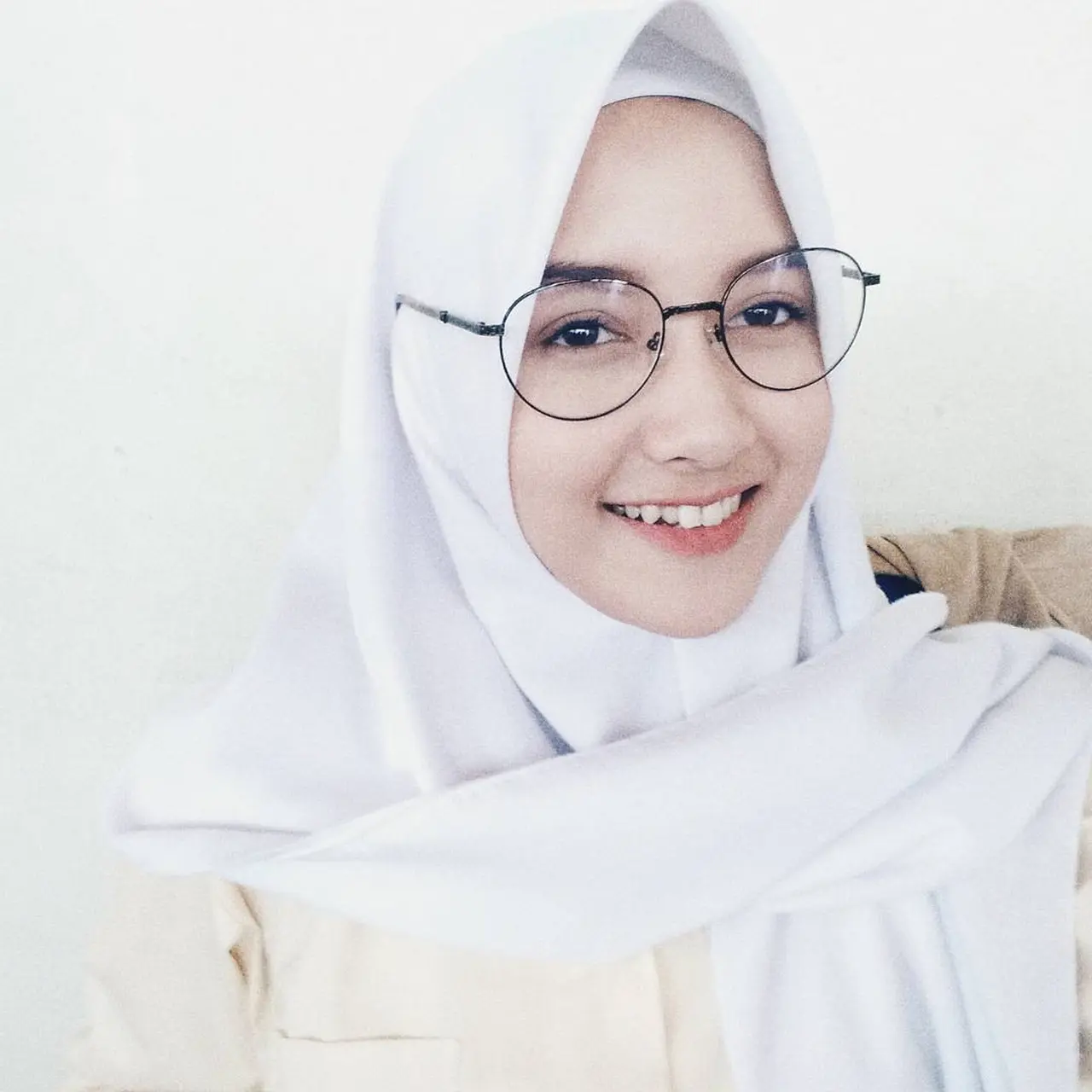 6 Pesona Yuriska Patricia Kekasih Kiki Farrel saat Pakai Hijab, Makin ...