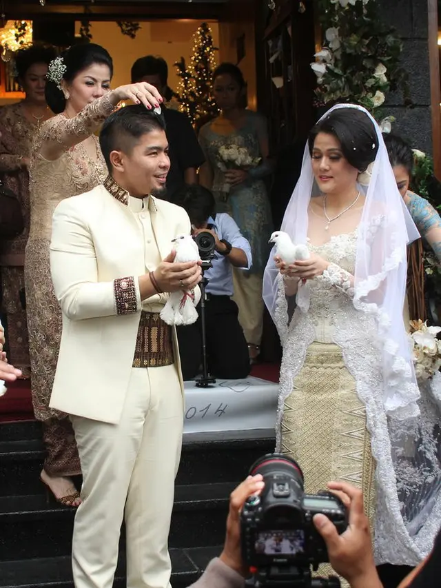 6 Foto Lawas Bams Eks Samsons dan Istri saat Menikah, Jadi Kenangan ...