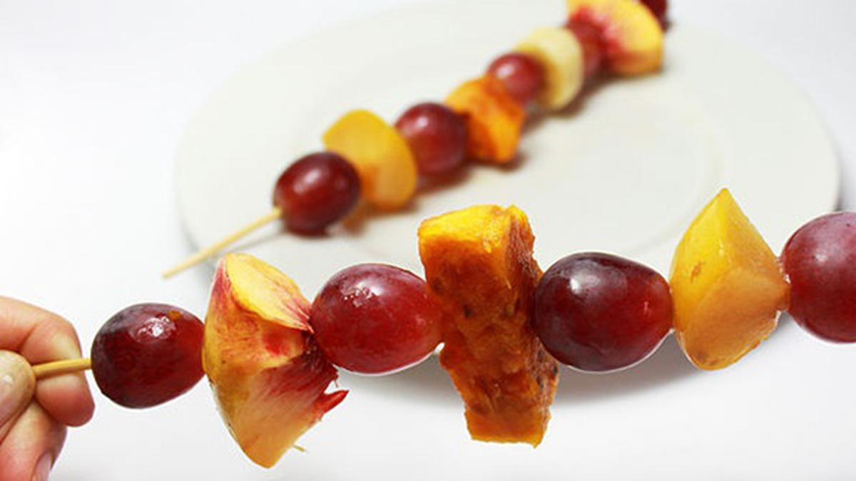 Tips Buat Sate Buah Tak Hanya Segar Tapi Juga Sehat