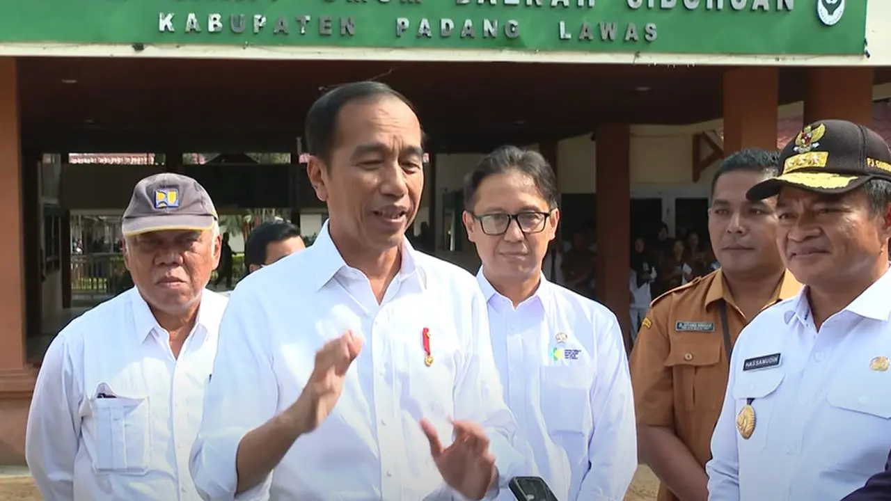 Ada 17 Dokter Spesialis di RSUD Sibuhuan Sumut, Jokowi: Saya Senang ...