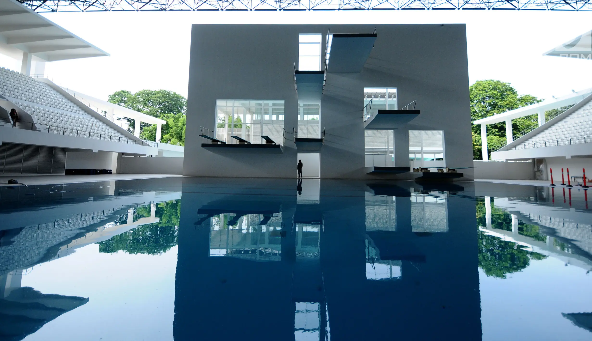 PHOTO: Dinyatakan Selesai, Ini Wajah Baru Stadion Renang Gelora Bung Karno - Foto Liputan6.com