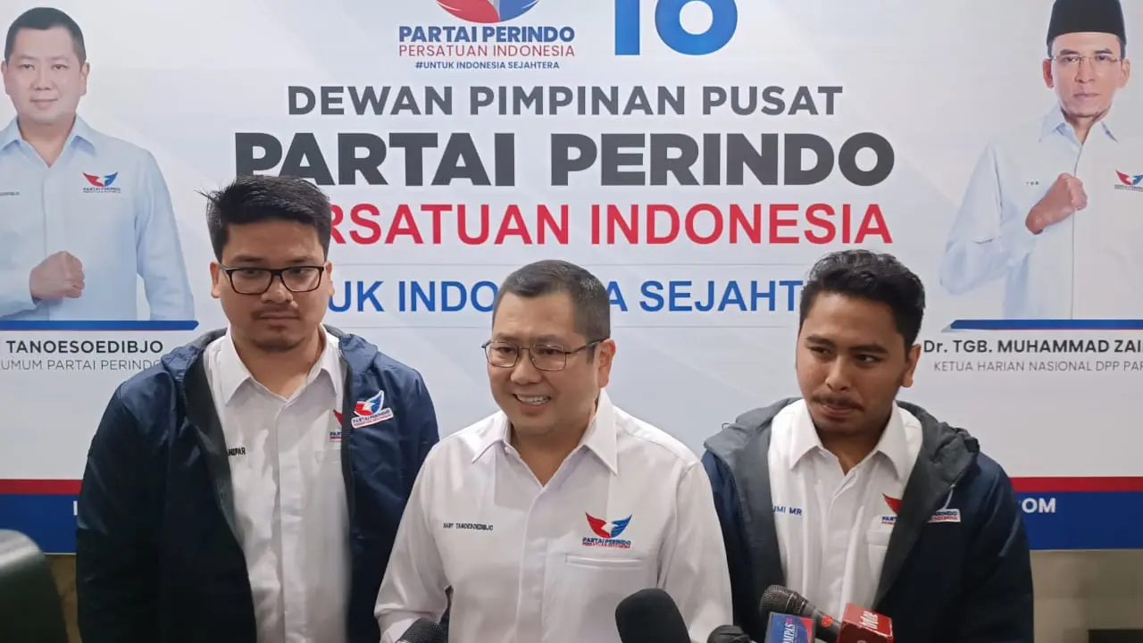 Anak Wamenag dan Eks Kader PSI Dilantik Jadi Kader Partai Perindo - News Liputan6.com