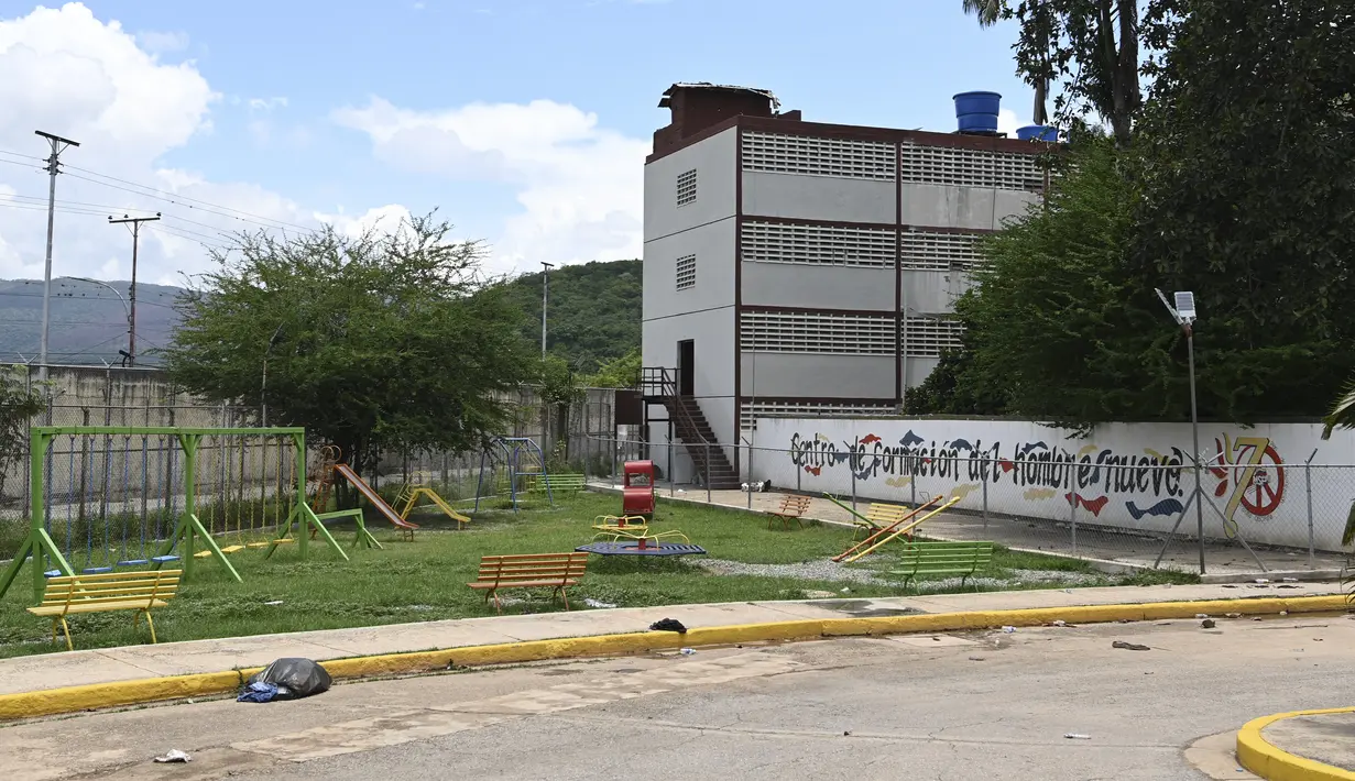 Melihat Fasilitas Penjara Tocoron yang Dikendalikan Gangster di ...