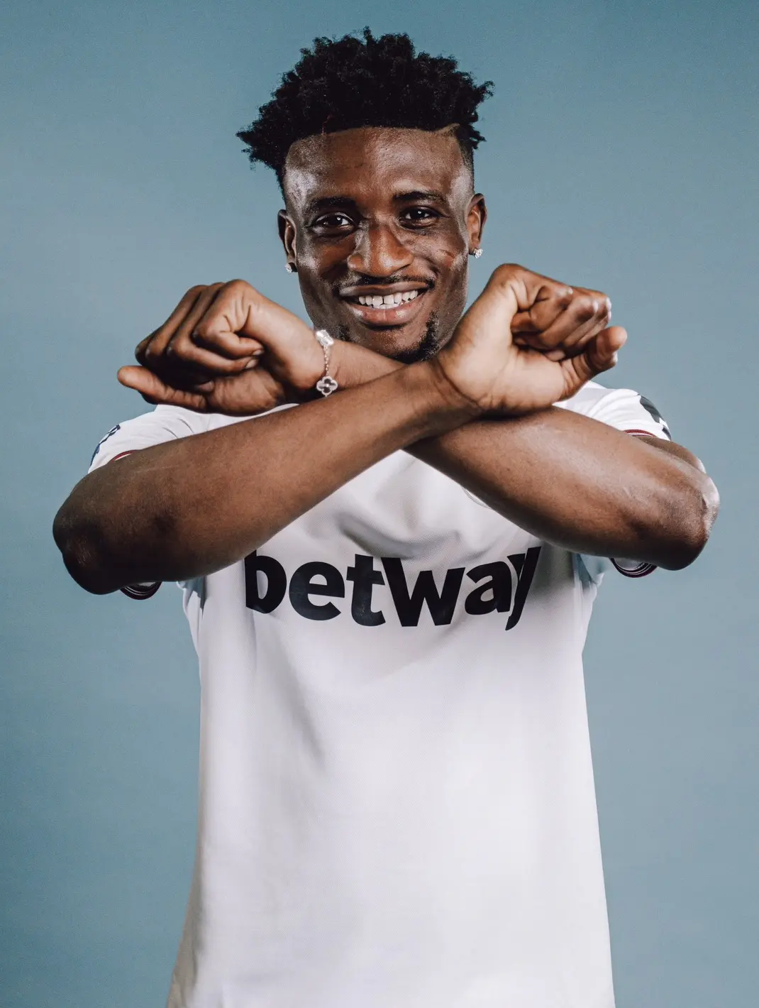 Resmi! Mohammed Kudus Gabung West Ham, Dikontrak hingga 2028 - Foto ...