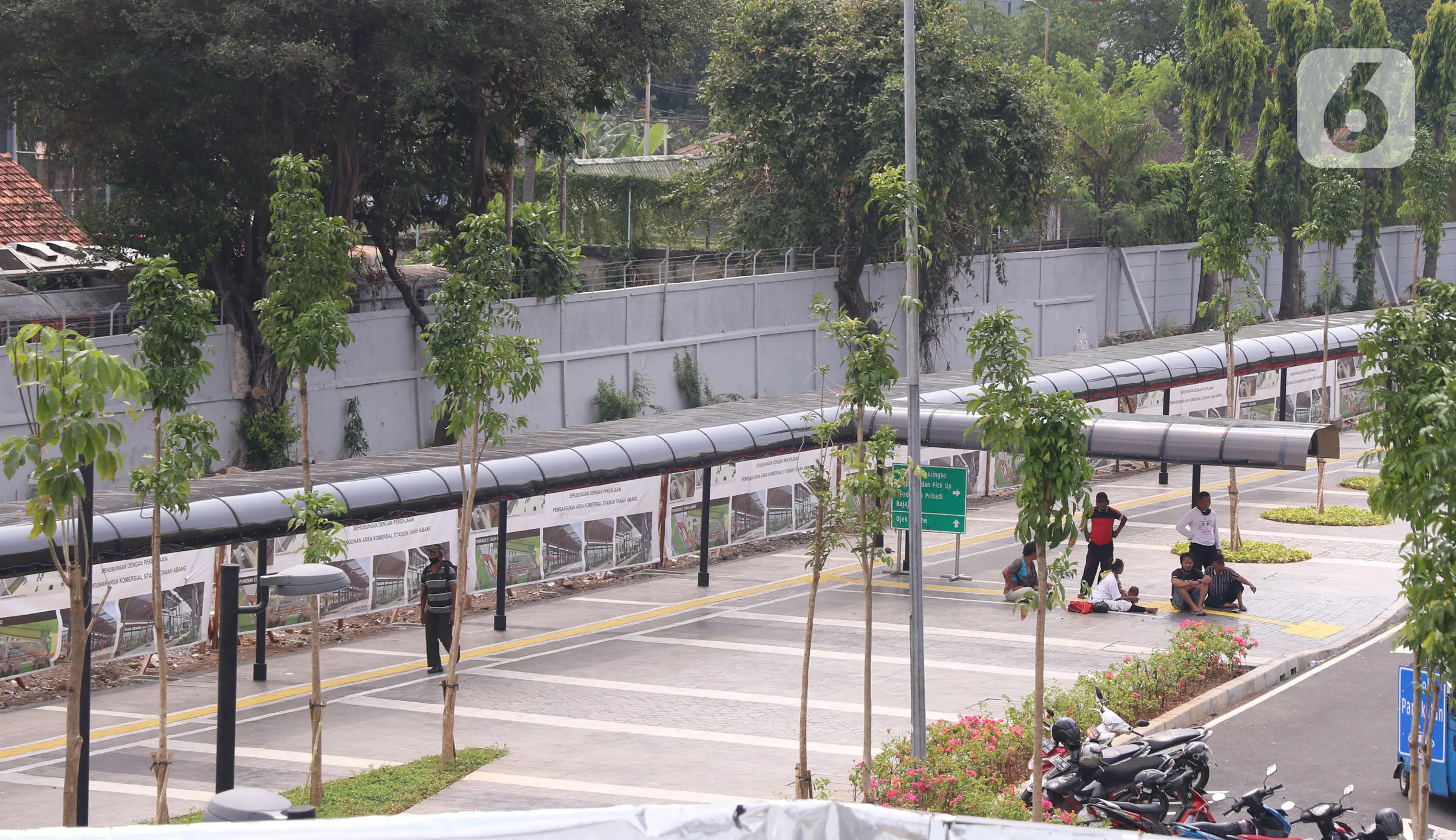 FOTO: Melihat Kawasan Integrasi Antarmoda di Stasiun Tanah Abang - Foto ...