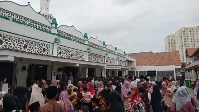Napak Tilas Masjid Keramat Luar Batang, Objek Wisata Religi di Jakarta ...