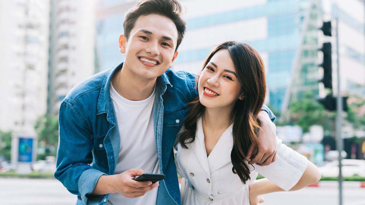 5 Tanda Kamu dan Pasangan Sefrekuensi dan Cocok Satu Sama Lain - Relationship Fimela.com