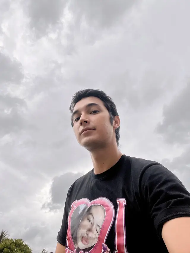 Sambut Hari Valentine 2023, Ini 6 Potret Cinta Brian dan Junior Roberts ...