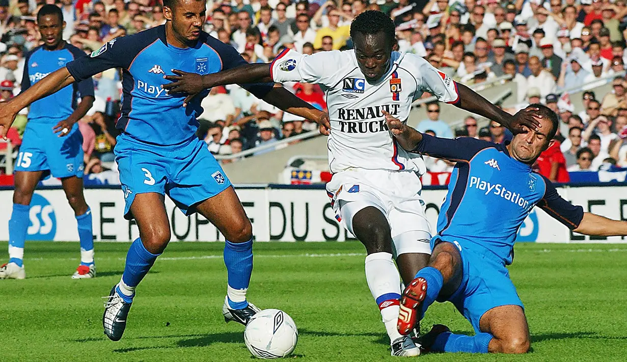 Perjalanan Michael Essien dari Klub Top Eropa Menuju Persib Bandung ...