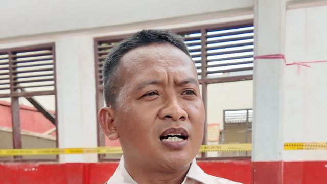 Proses Revitalisasi Kelas di SDN 1 Parean Girang Indramayu: Ruang Kelas ...