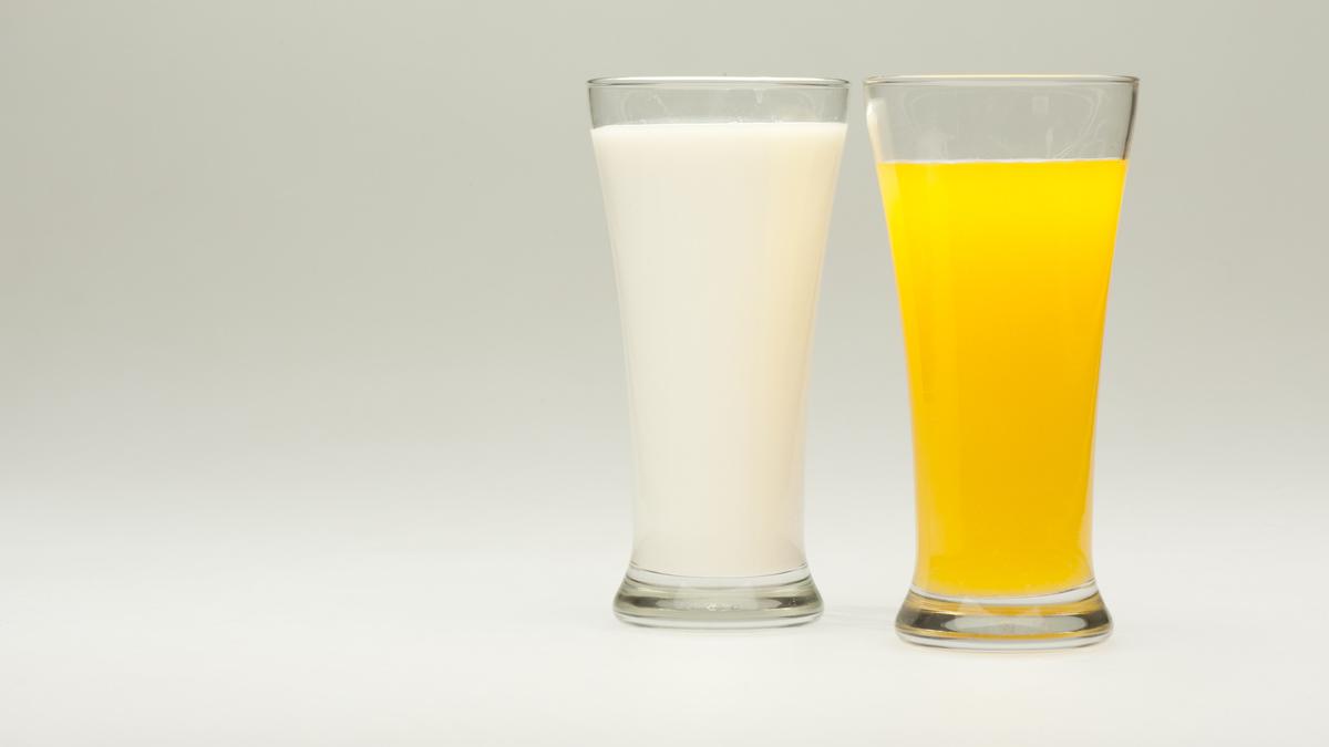 Saat Sarapan, Lebih Baik Minum Jus Jeruk atau Susu? - Health Liputan6.com