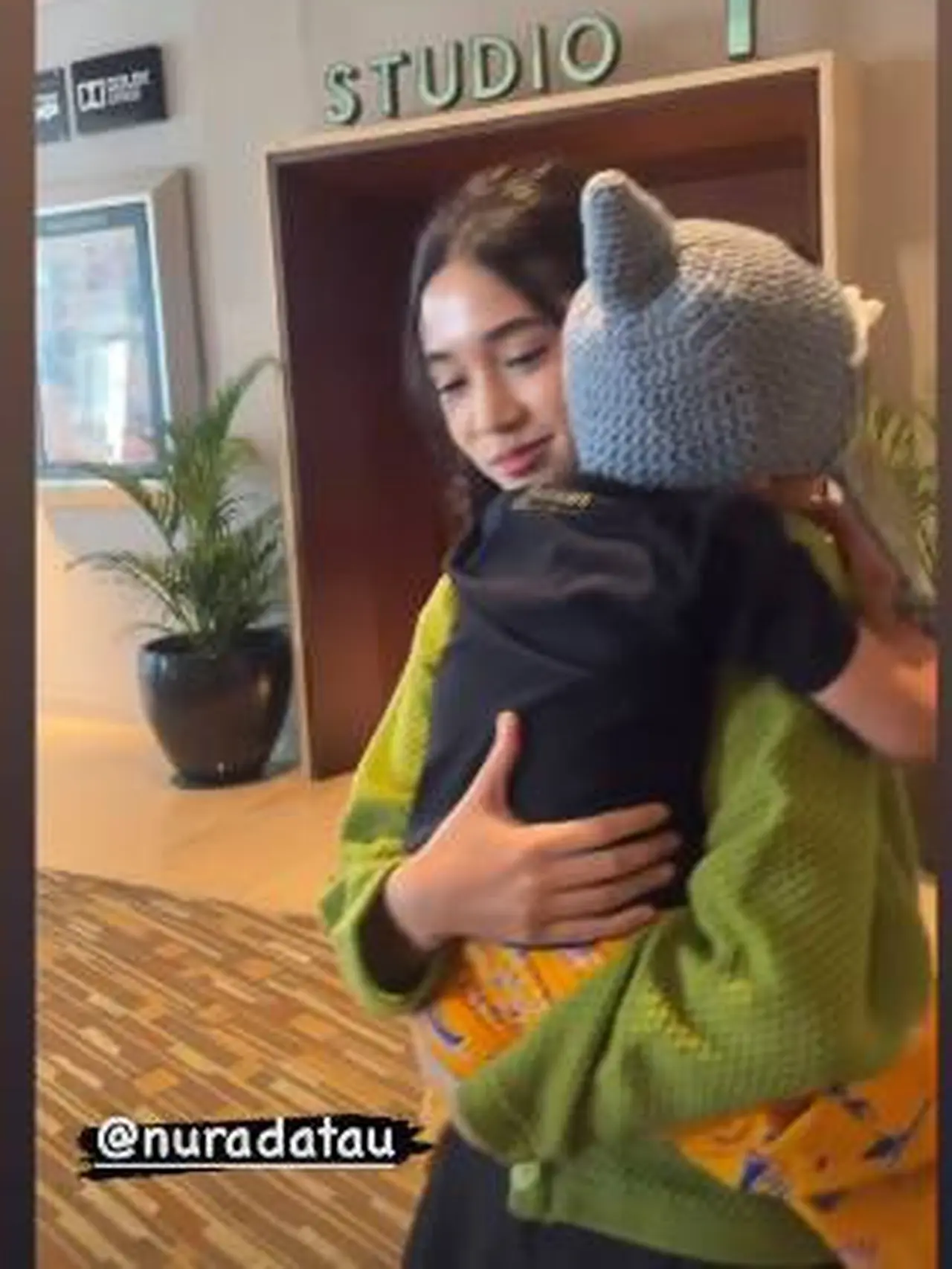 Main Film Dua Hati Biru, 7 Potret Nurra Datau di Konferensi Pers Ini ...