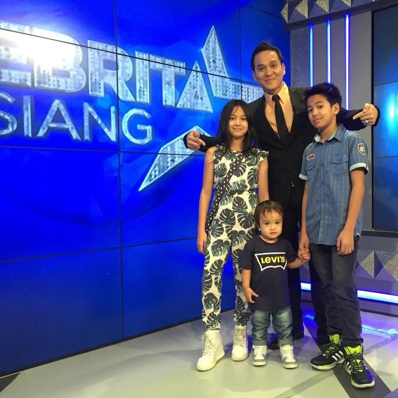 6 Transformasi Kebersamaan Fadli Akhmad dan Zee dari Kecil Hingga Jadi Member JKT48 - Hot ...