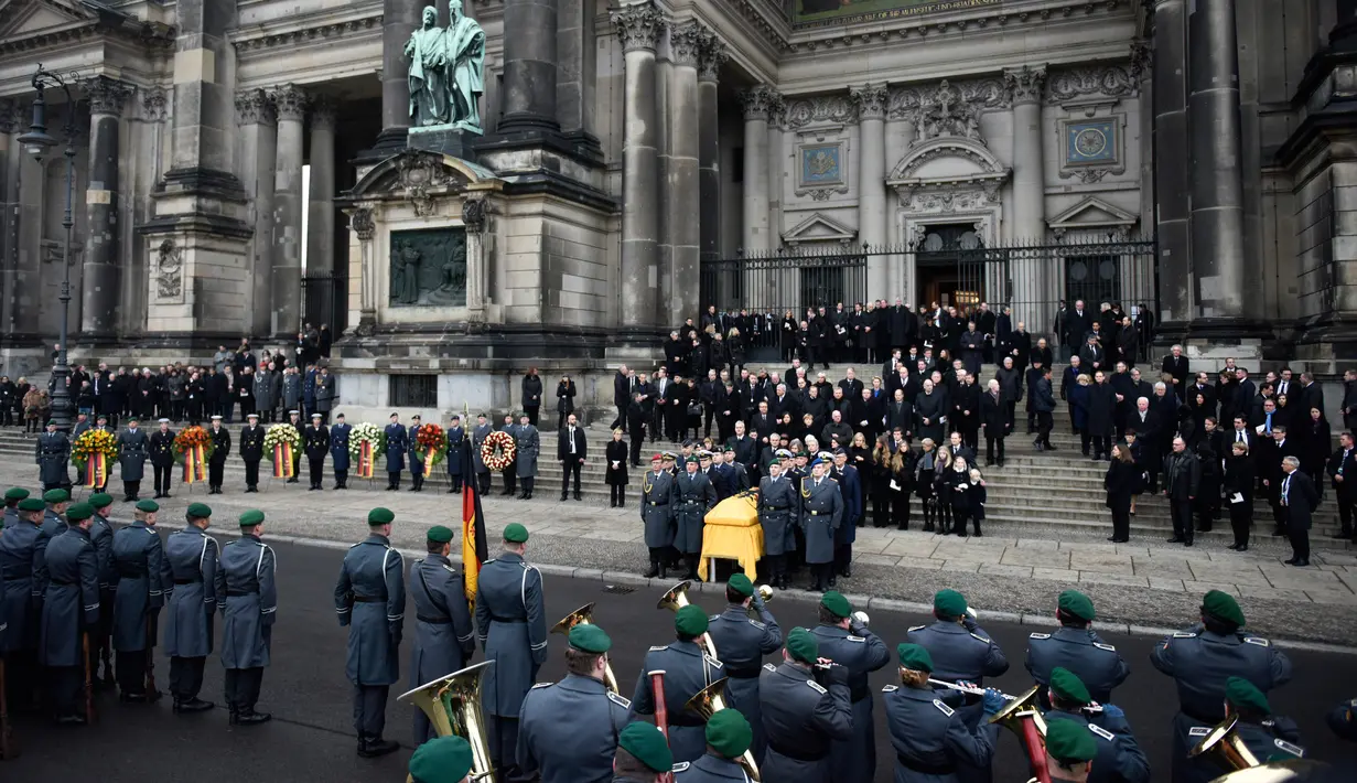 Upacara Kenegaraan Iringi Pemakaman Mantan Presiden Jerman - Foto ...