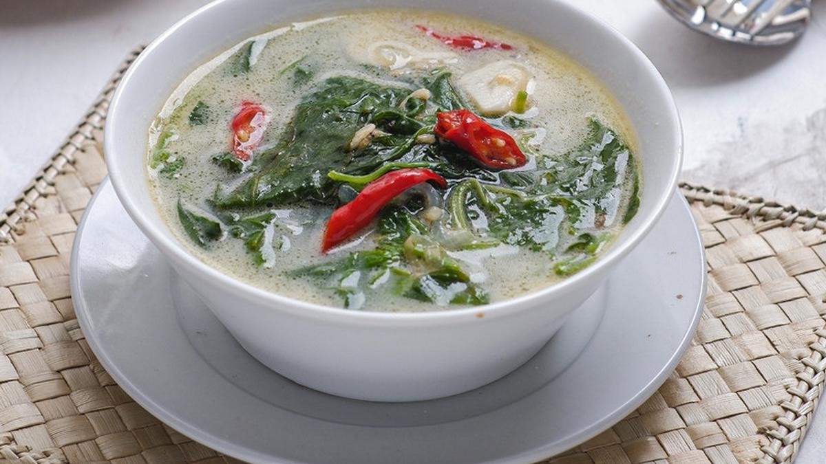 5 Resep Sayur Bobor Bayam yang Enak dan Segar