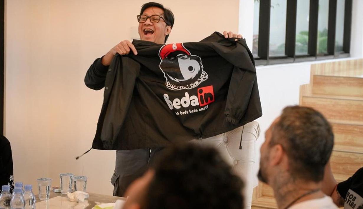 Potret Geng Motor Baru Andre Taulany 'Bedain', Kolaborasi Bareng Komika ...