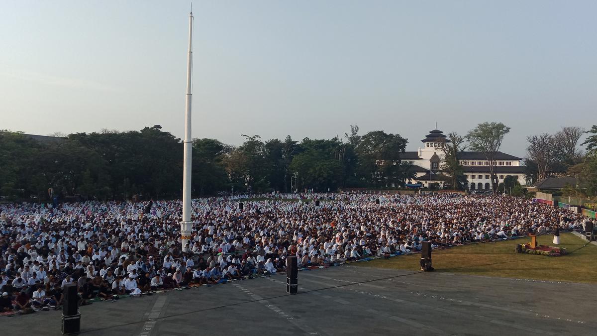 Lapangan Gasibu Bandung jadi Titik Salat Idul Adha, Pj Gubernur Kurban ...
